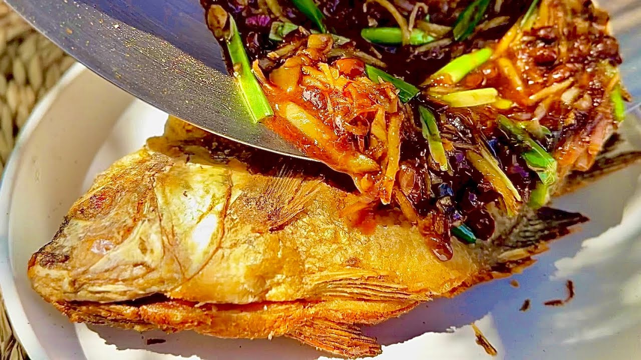 Fried Tilapia with Ginger and Salted Soybean - Chien Chuon - YouTube