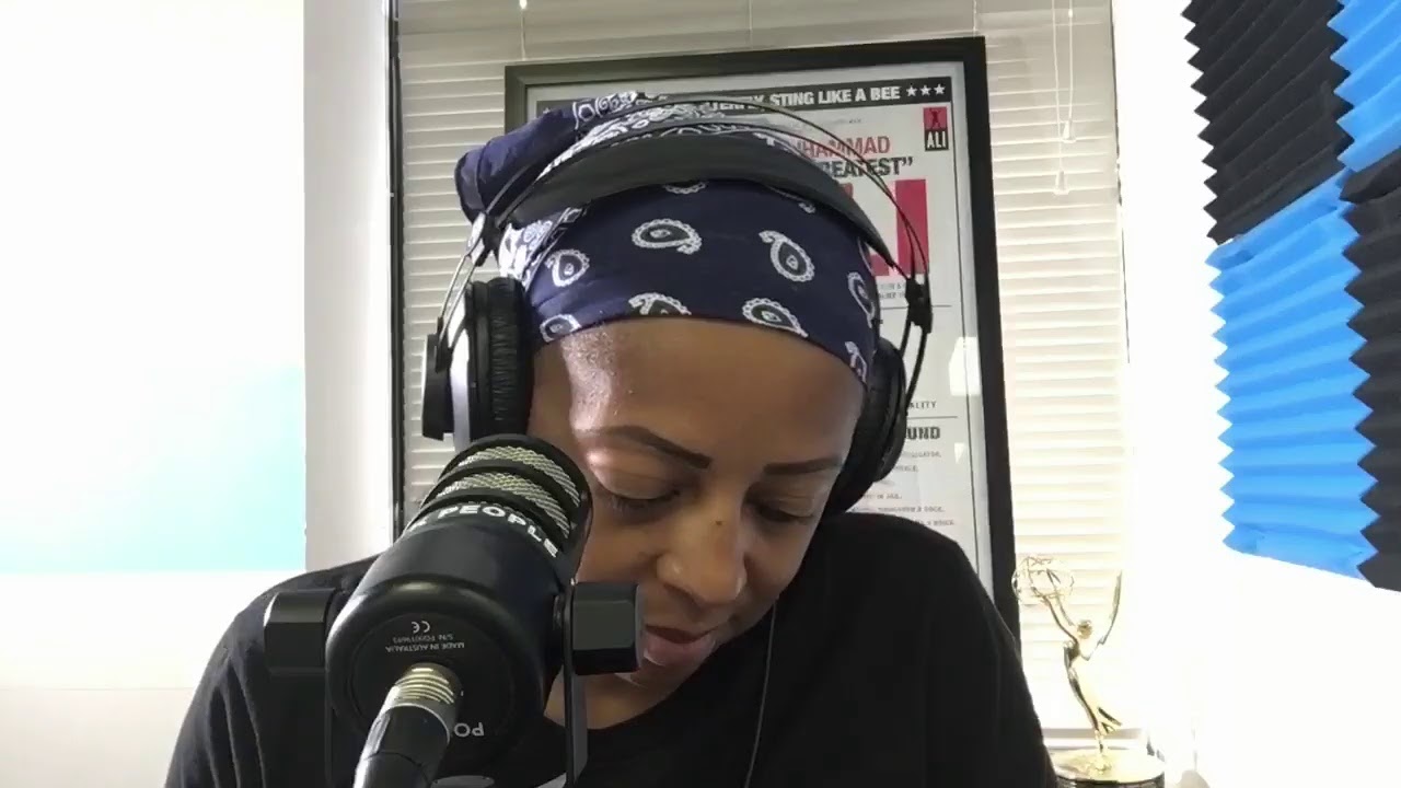 Watch The Maze Jackson Show Live...Is the Mayor Safe in Chicago? - YouTube