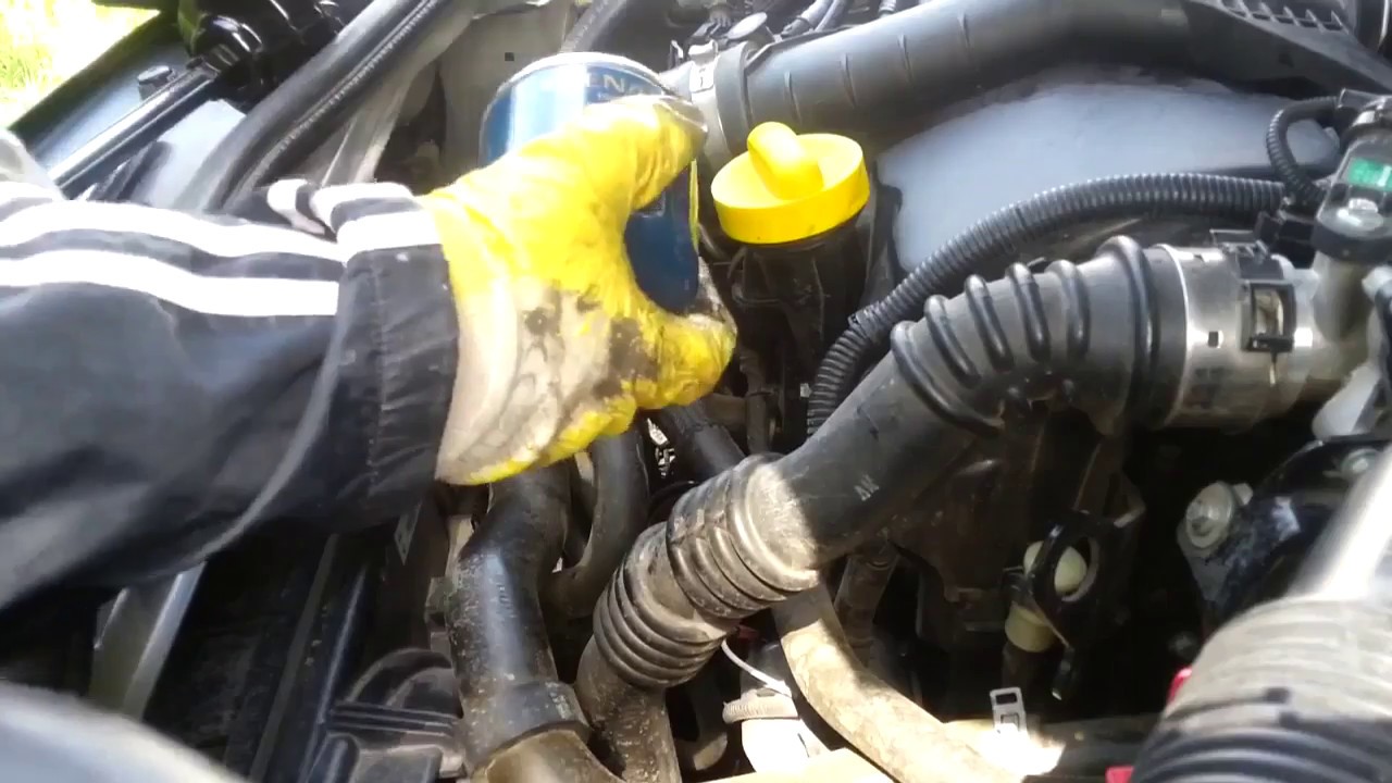 Dacia, Renault - Using special oil filter tool - YouTube