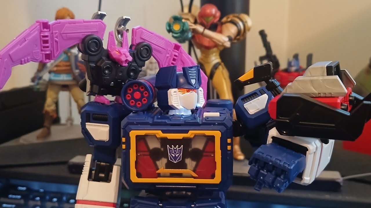 Blokees action edition soundwave:action figure review! - YouTube