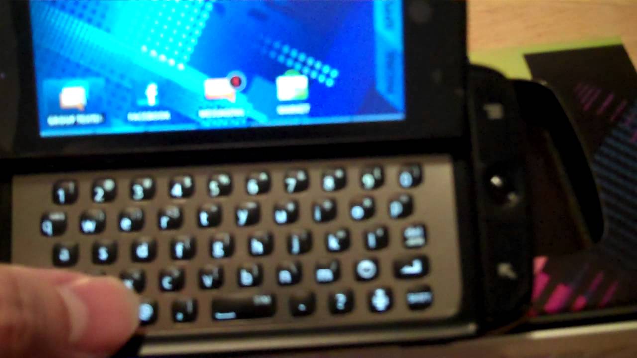 Official T-Mobile "SideKick 4G" Unboxing/Review - YouTube
