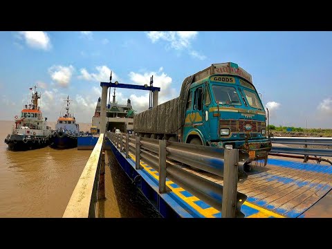 Watch the amazing video of the truck being unloaded from the ship - YouTube