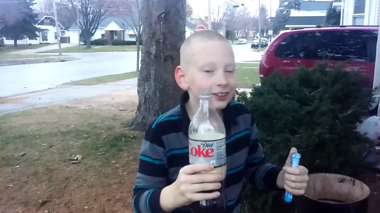 Coke n Mentos Challenge !!! FIRST VIDEO!!!! - YouTube