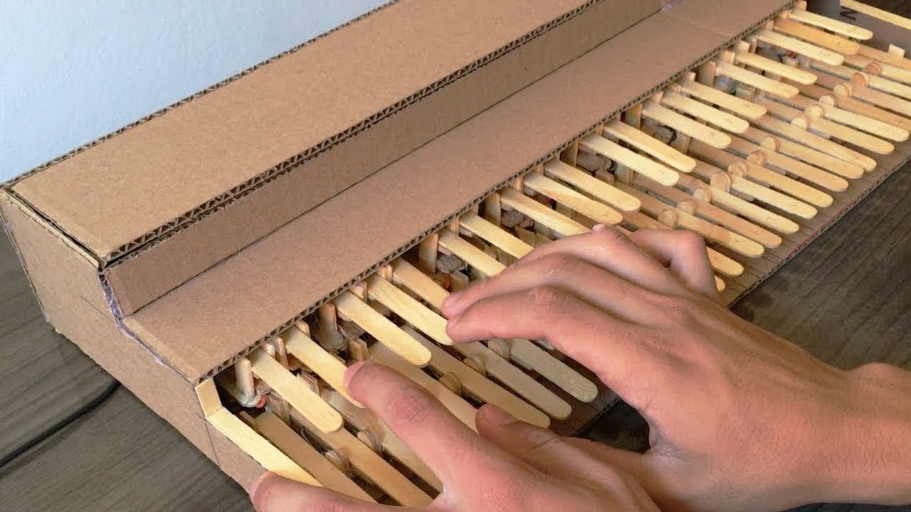 Un Piano de Cartón - YouTube