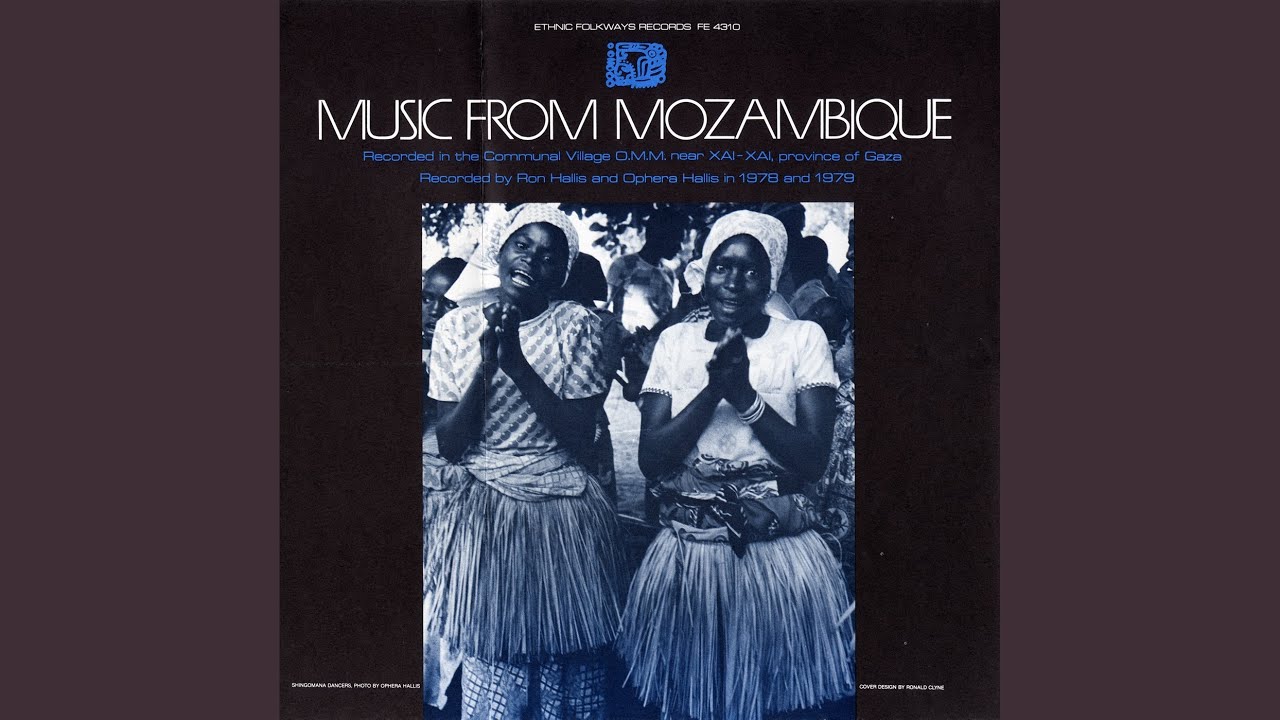 Makwayela Dance & Chant - YouTube