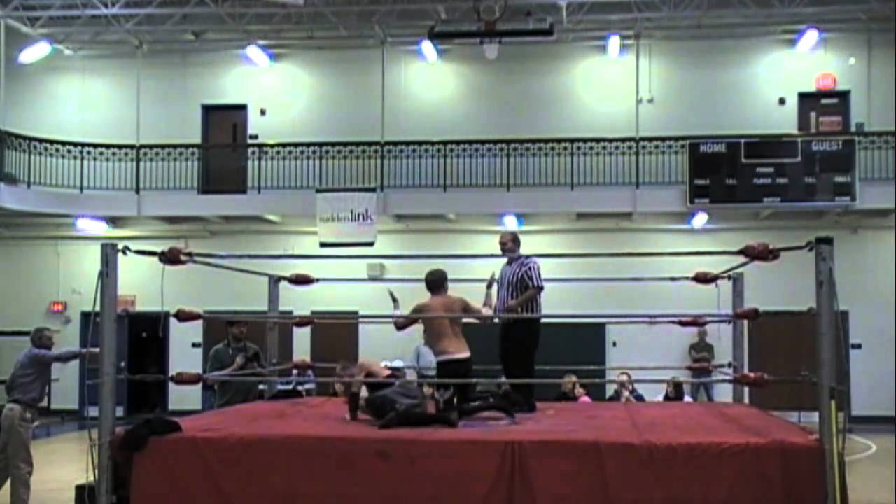 Damien Mathews vs. Smokey C - YouTube