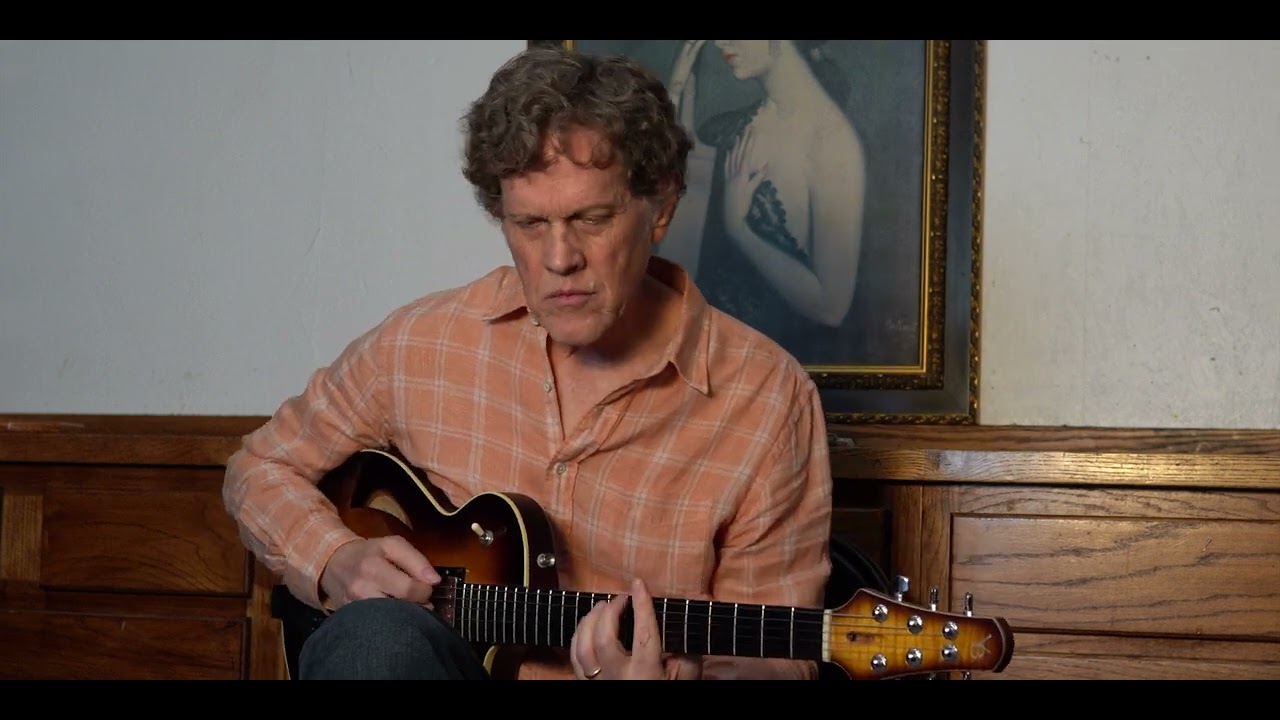 Dr. Bruce Bond plays Round Midnight on a Victor Baker - YouTube