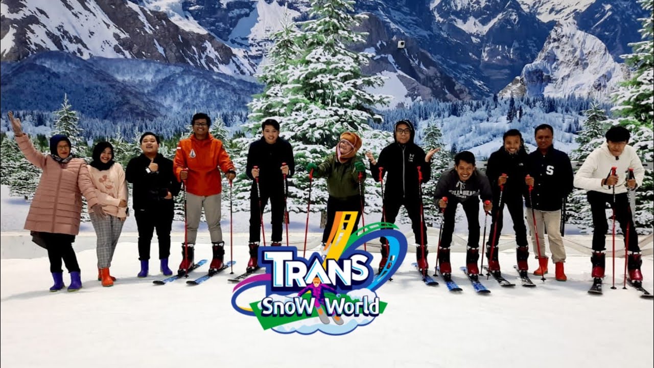 TRANS SNOW WORLD BINTARO - YouTube