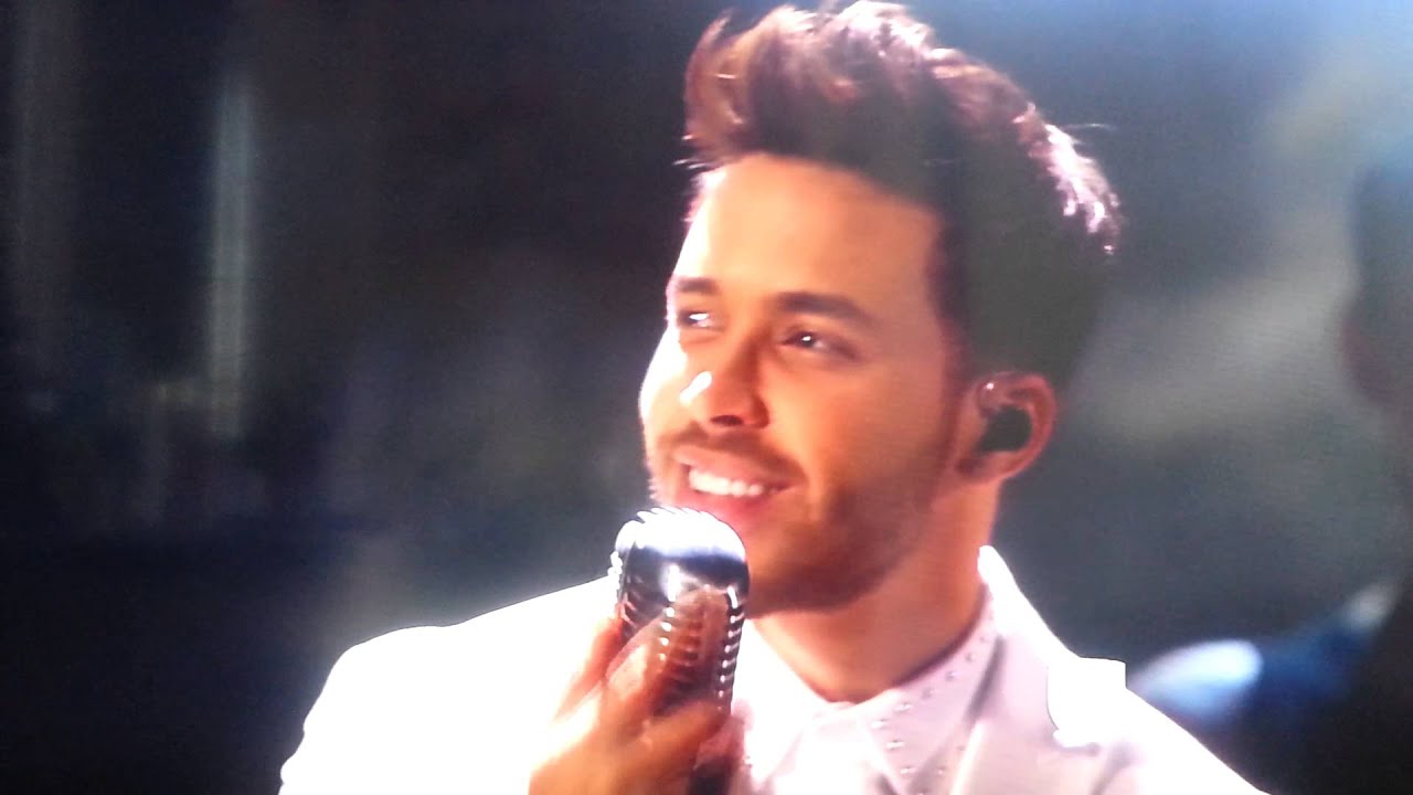 Prince Royce (Back It Up) Latin Grammy's 2015 - YouTube