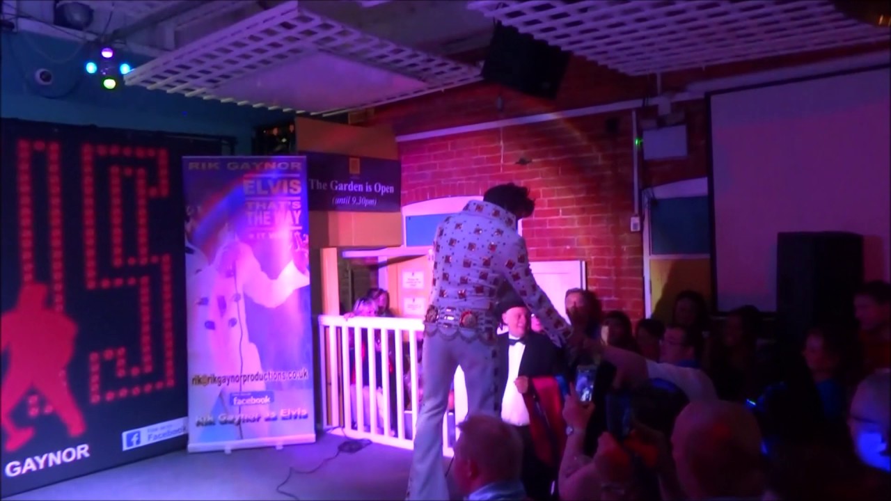 Rik Gaynor As Elvis Filmed at the Castle Inn 2017 - YouTube