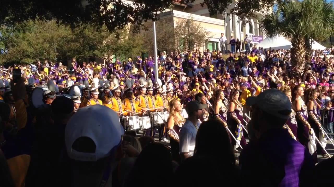LSU Band - Victory Hill 10/26/2013 - YouTube