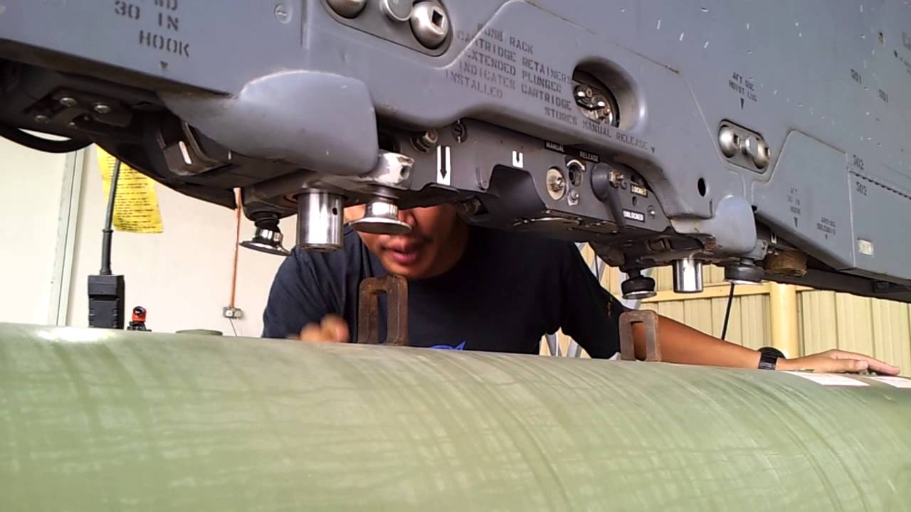 WSTR, Loading Bomb Into Pylon - YouTube