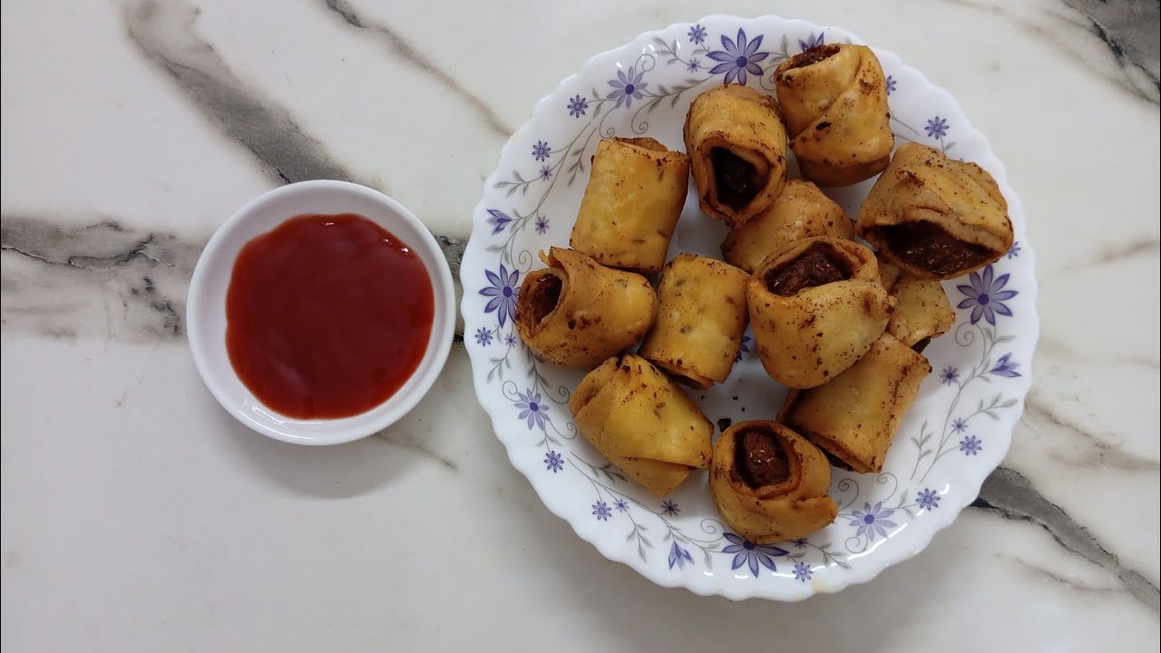 CHICKEN SAMOSA STICK|RAMZAN SPECIAL|HE COOKS| - YouTube