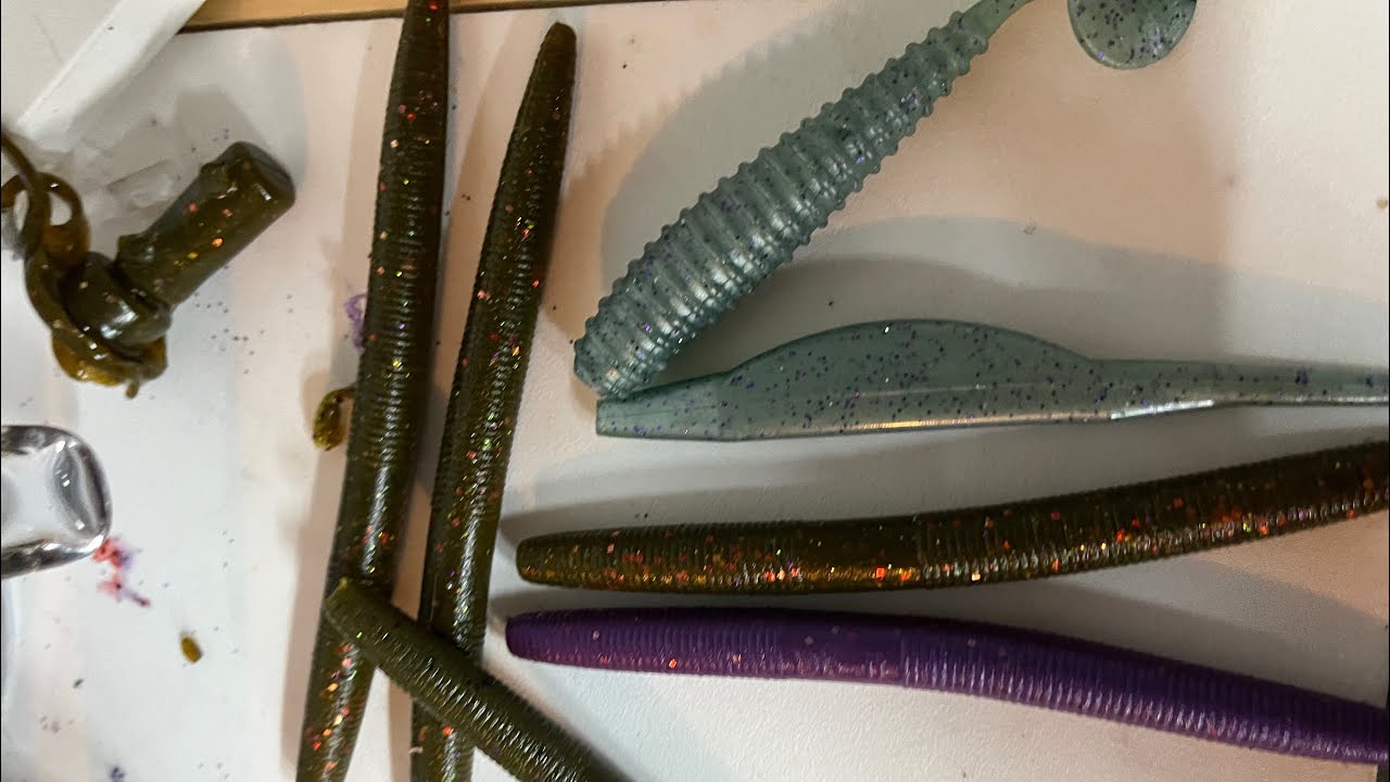 Making lures to catch lunkers!!! - YouTube