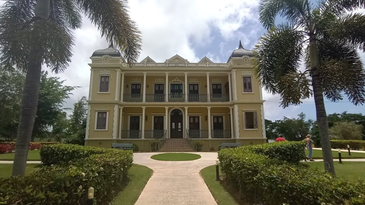 Castillo Labadie Palacete y museo del mundillo moca #PUERTORICO - YouTube