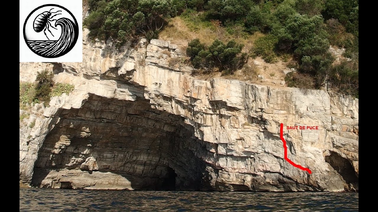 SAUT DE PUCE #deep water solo - YouTube
