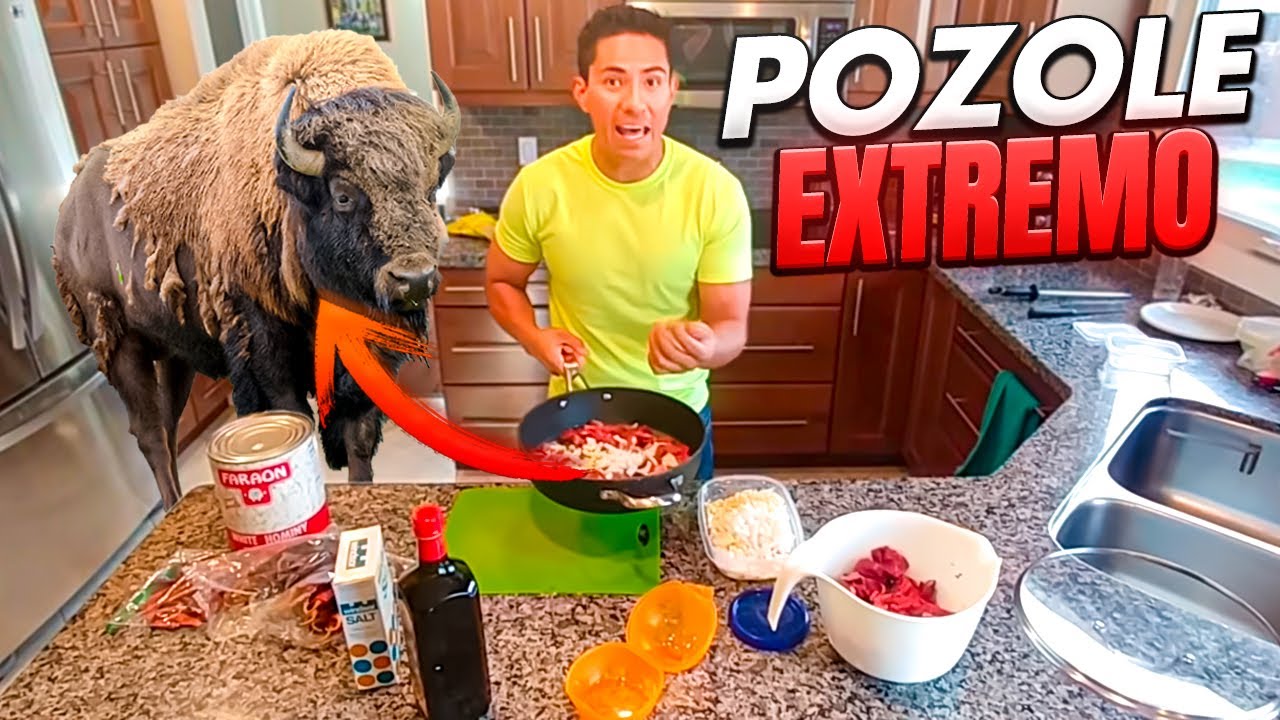 Pozole extremo de bisonte/alce/yak. Comida mexicana con carnes exóticas ...