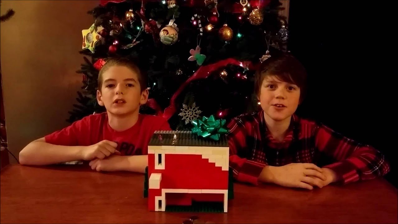 Lego Kit Kat Machine - YouTube