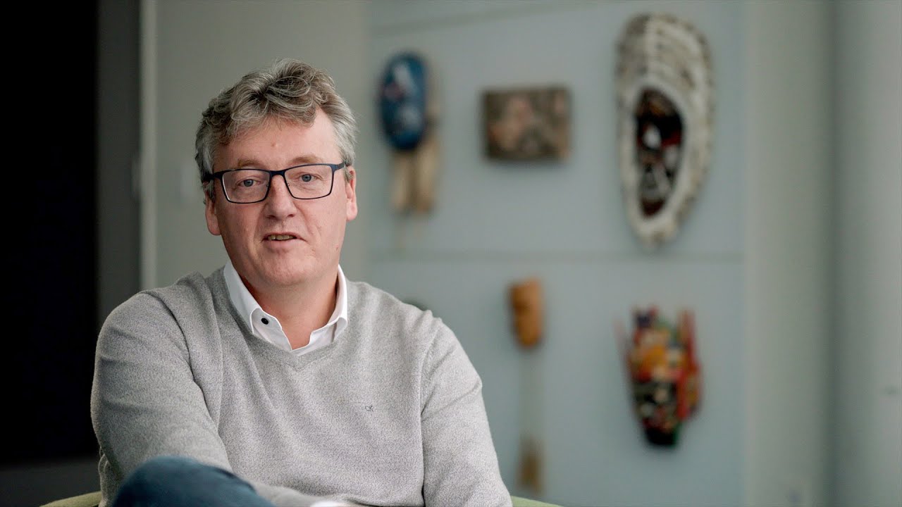 Organic Chemist and Nobel Laureate Sir David MacMillan - YouTube