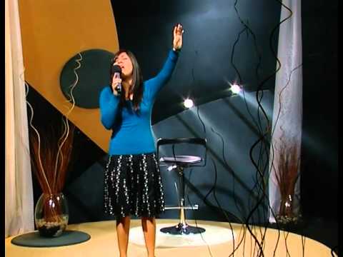 Nataly G "Estas Aqui" - YouTube