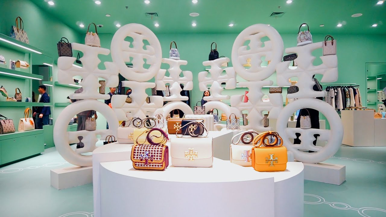 Tory Burch T Monogram Pop Up at Plaza Senayan - YouTube
