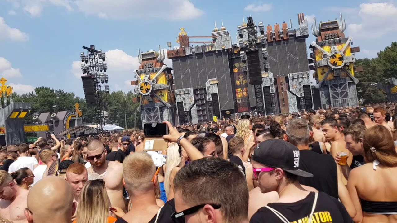 . Dominator - Eersel E3 Strand - 2018. - YouTube