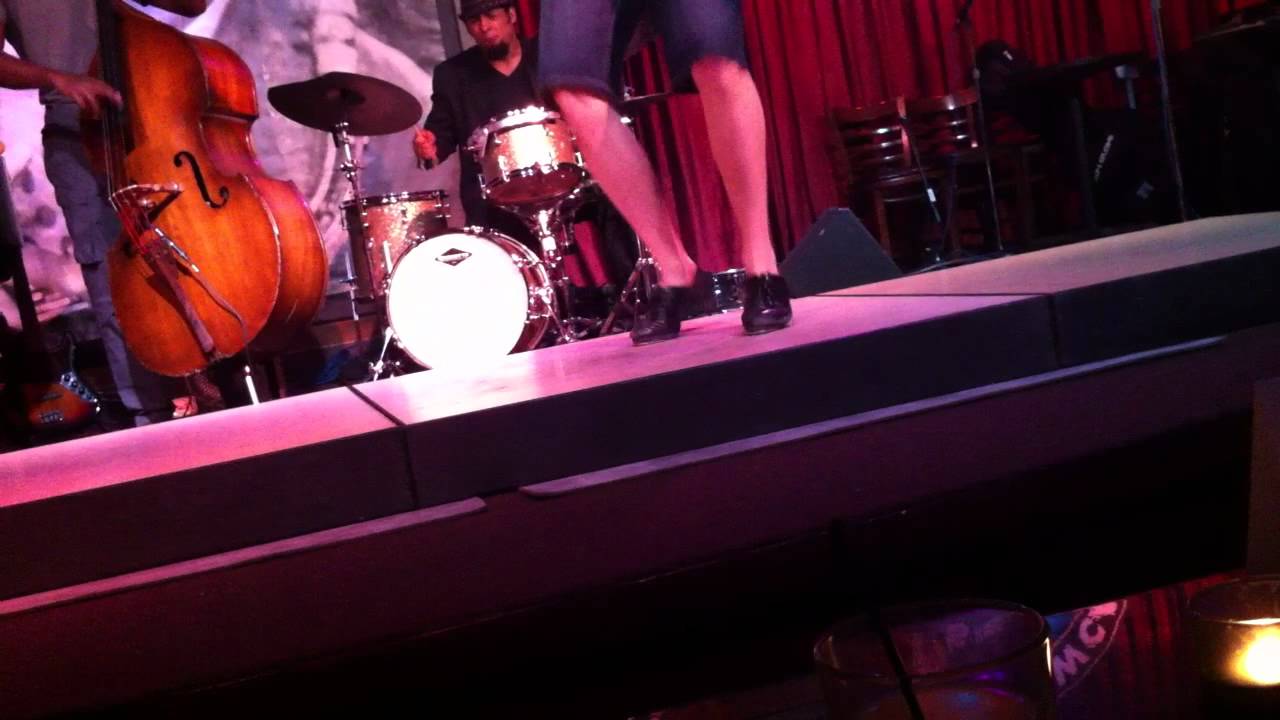 Tapdance Danny Nielsen "Moanin" JAZZ SHOWCASE Chicago 2011 - YouTube