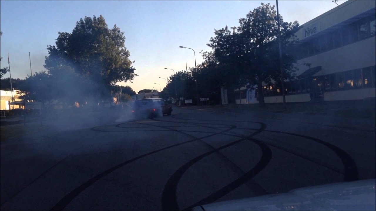 Tysken burnar lite :) #obror - YouTube