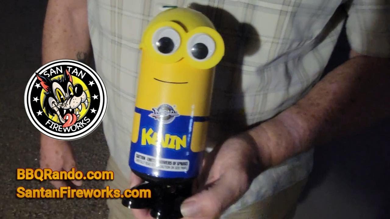 Kevin Minions Fountain - Miracle Fireworks - YouTube