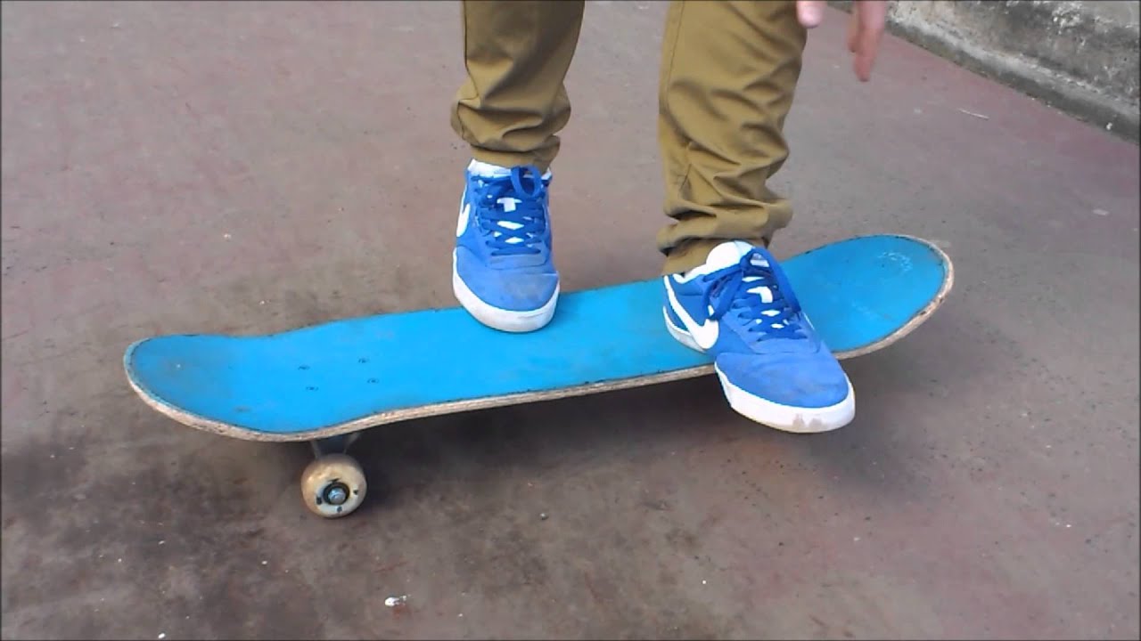 [FR] Tricks Tips: The Underflip ( Old School ) en HD - YouTube