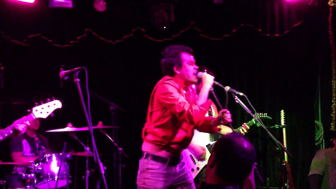 Veo muertos tu cola en el imperial - YouTube