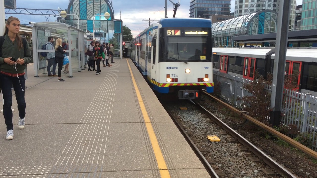 Metro 51 richting A'veen Westwijk, metro 50 richting Gein, testrit N ...