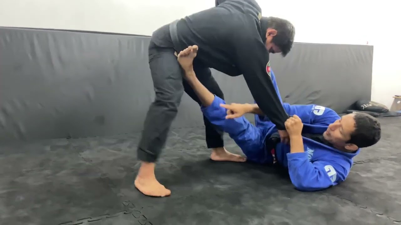 Collar and Sleeve to Scissor Sweep from Standing - YouTube