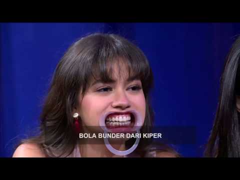 Yuki Kato Ngakak Lihat Mukanya Sendiri Pakai Penyangga Mulut