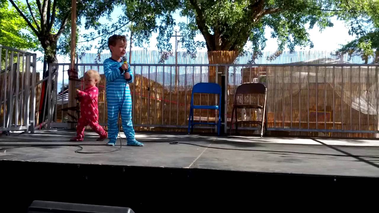 Reed and Paige Grossman performing early AM on kid stage HSMF 7-8-13 #1 ...