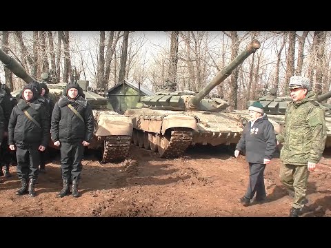 Именной шлем для ветерана. Танкист Великой Отечественной войны за рычагами Т-72