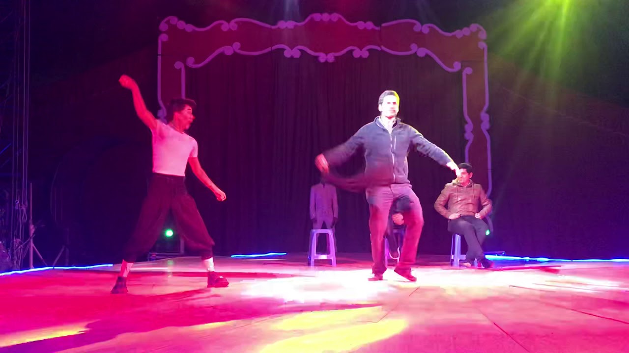 Payaso Kirubin Rutina Bancos Chile - YouTube