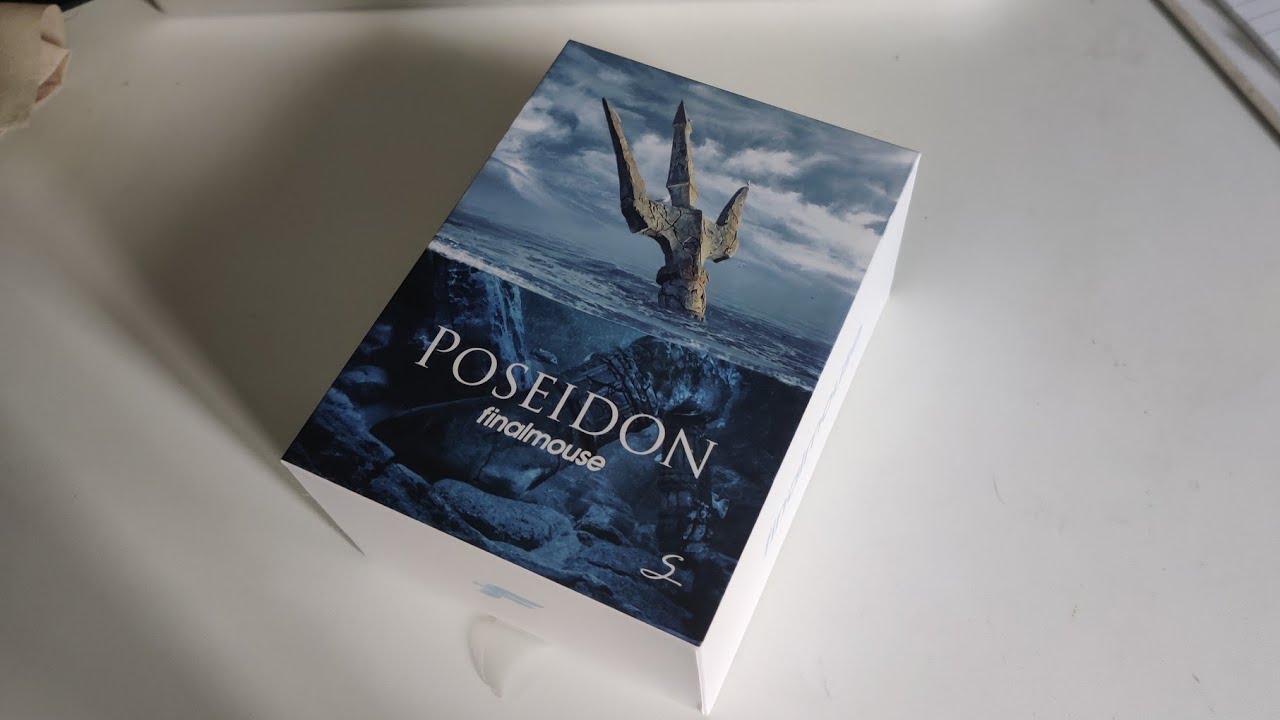 Finalmouse Starlight-12 Poseidon Unboxing - YouTube