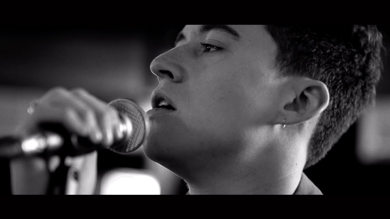 Conrad - Blue Blooded (Live from The Bedford) - YouTube