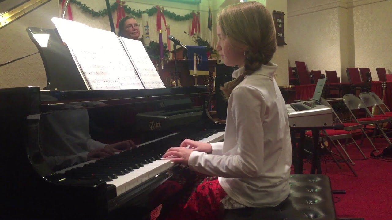 Gilly H playing O Holy Night - YouTube
