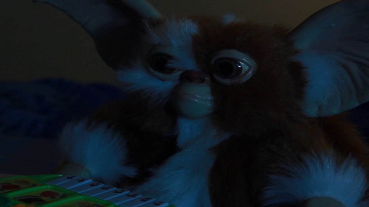 Gremlins 1984 Gizmo (Fan Made Scene) - YouTube
