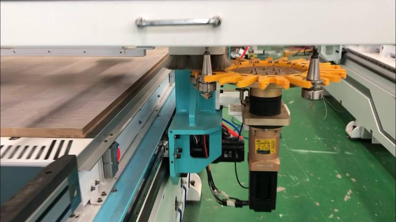 SUDIAO Carousel ATC CNC Router With Loading Unloading Tables - YouTube