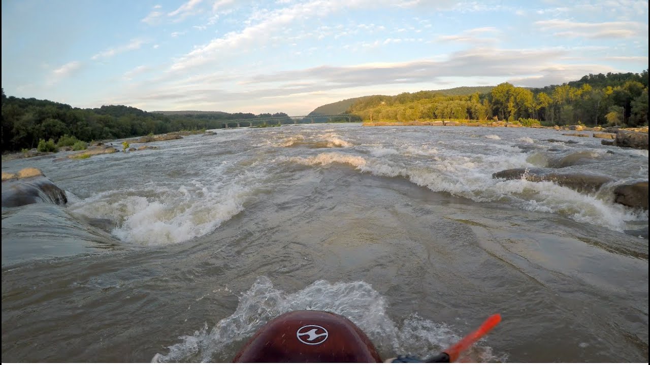 Potomac River: Kayaking Harpers Ferry's Fastest Rapid - 100 Yard Dash ...
