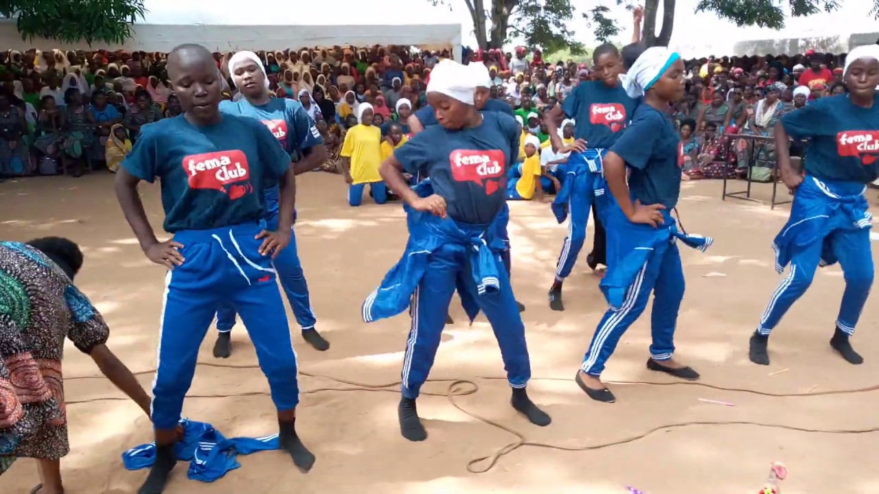 SHIIKANE OGA POLICE & YOPE DANCE CHALLENGE BY Fema Club Members (Girls ...