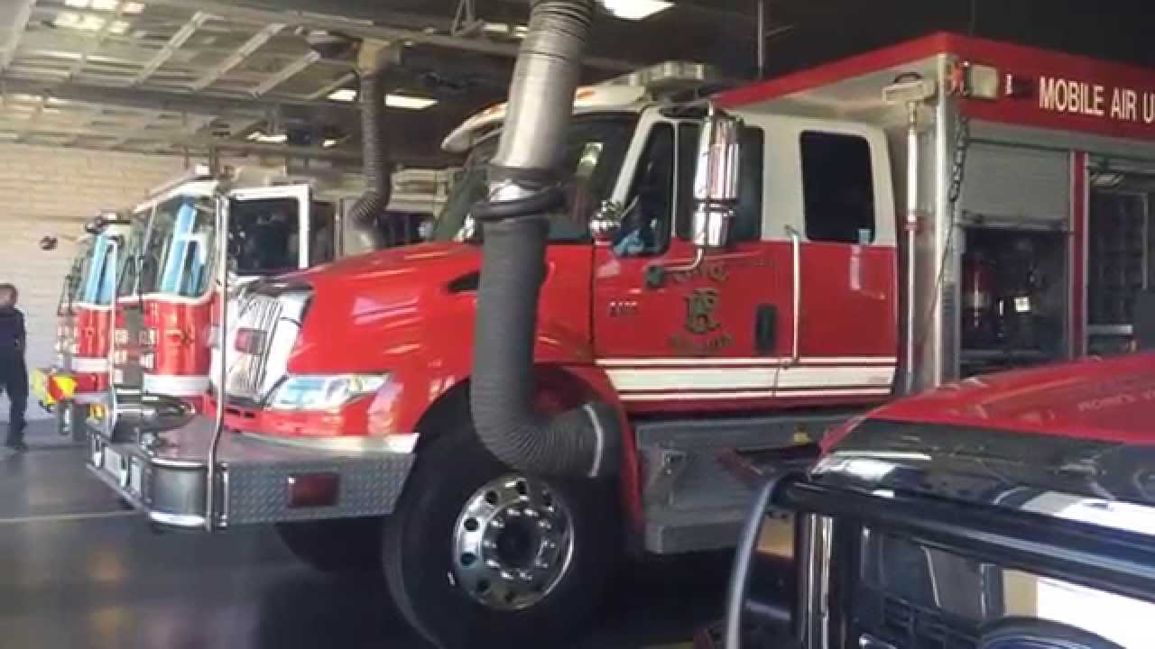 Atlanta Fire Rescue - Structure Fire Response - YouTube