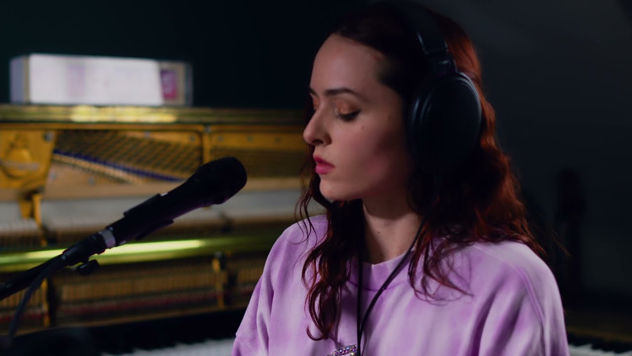 Sarah Coponat - Breathless (Felt piano, Synth & Deep Bass) - YouTube Music