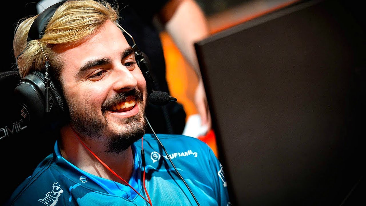 Gunless Career Montage (IW - BO4) | Gunless's Career Highlights - YouTube