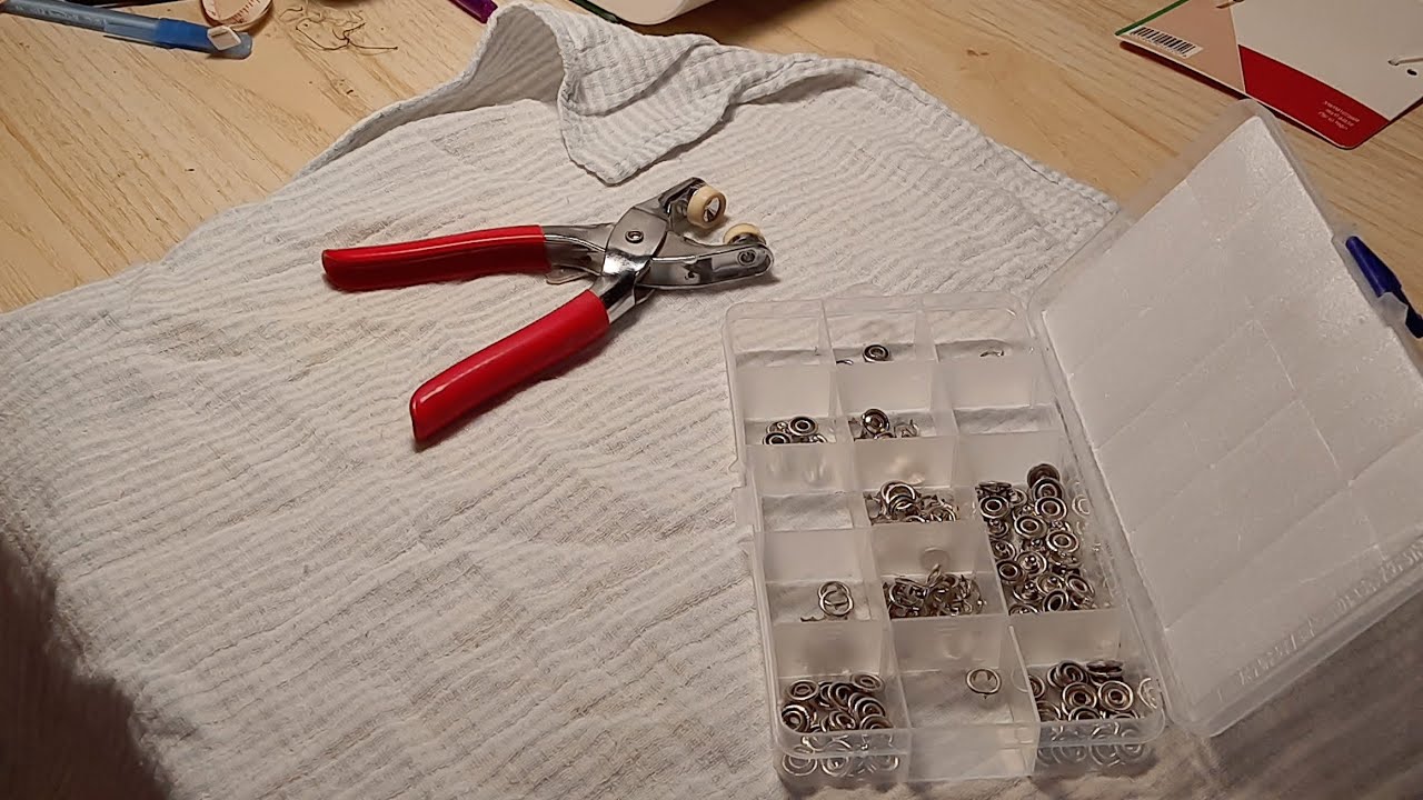 Cum folosesc eu capsatorul cu capse metalice pentru materiale textile ...