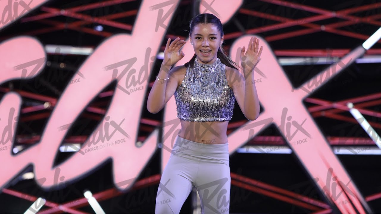 Isabella Portilla - It Ain´t Me - YouTube