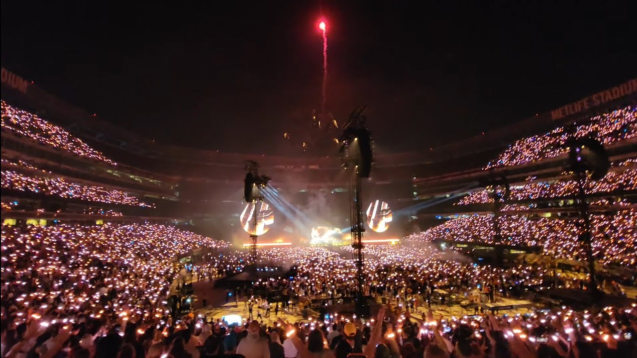 Fix You Live - Coldplay (4k) @ Metlife Stadium 6/5/2022 - YouTube